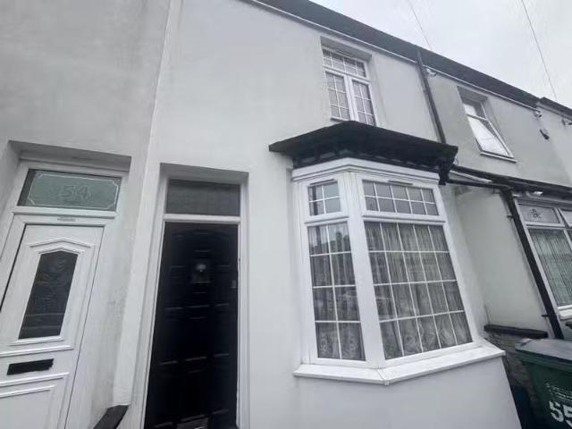 3 bedroom terraced house for rent in Cheshire Road, Smethwick.