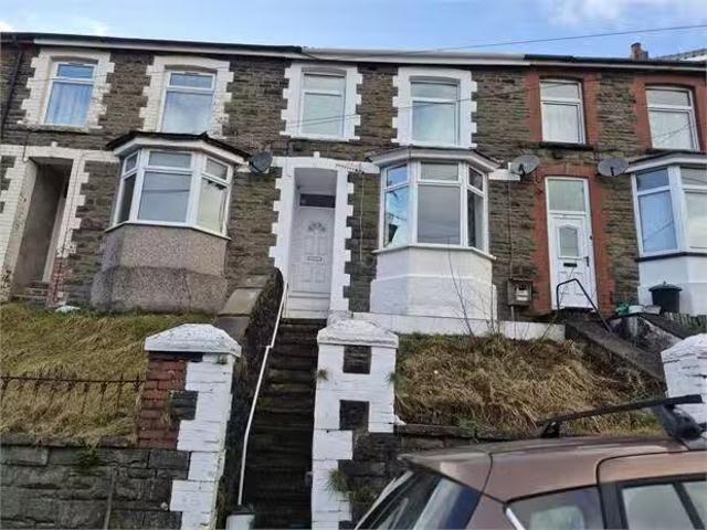 3 bedroom terraced house for rent in Chepstow Road, Cwmparc, T.