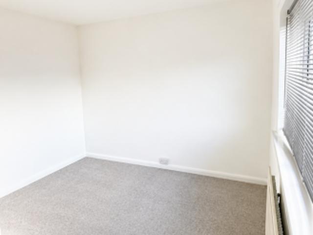 3 bedroom terraced house for rent in Cherry Orchard Mount, Nottingham, Nottinghamshire, NG5