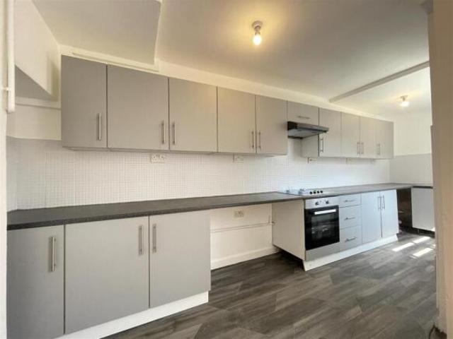 3 bedroom terraced house for rent in Cheveral Avenue, Radford, Coventry, CV6