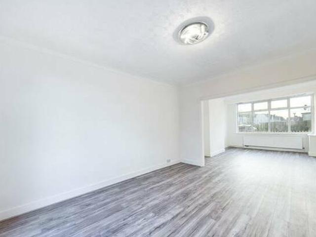 3 bedroom terraced house for rent in Claremont Avenue Harrow HA3