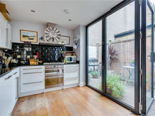 3 bedroom terraced house for rent in Claxton Grove, Hammersmith Grove, W6