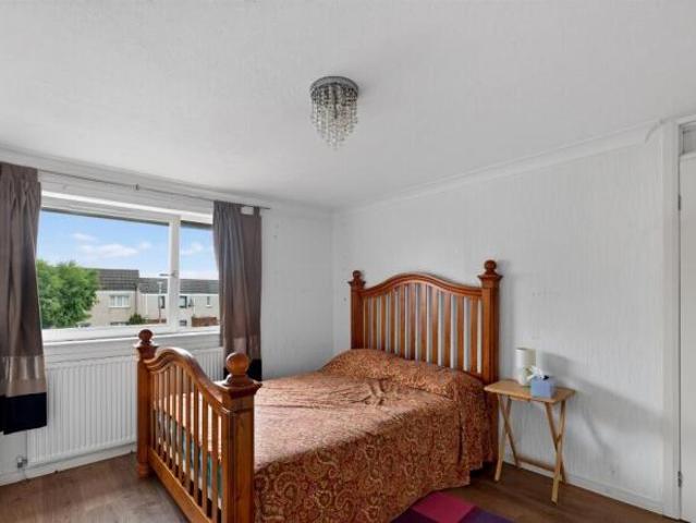 3 bedroom terraced house for rent in Cleekim Drive, Duddingston, Edinburgh, EH15