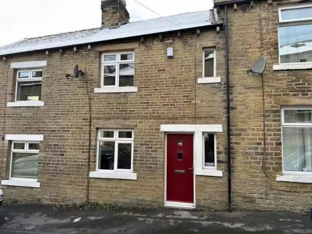3 bedroom terraced house for rent in Clifton Street, Sowerby B.