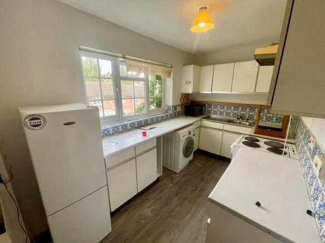 3 bedroom terraced house for rent in Clinton Court, Nottingham, NG1