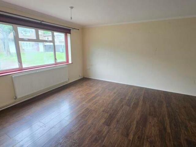 3 bedroom terraced house for rent in Clipston Walk, Peterborough, PE3 7EE, PE3
