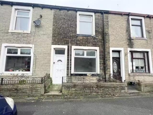 3 bedroom terraced house for rent in Clover Hill Road, Nelson.