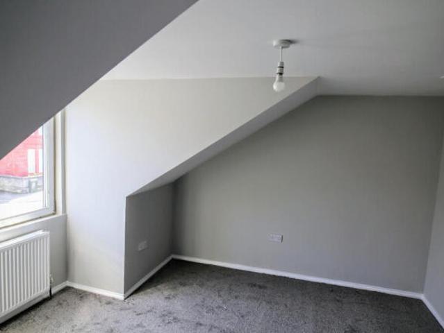 3 bedroom terraced house for rent in Craigton Road, Govan *End Terrace*, G51