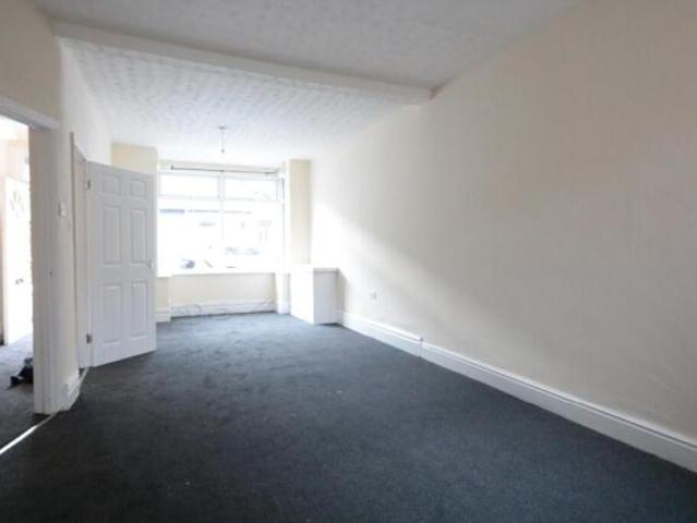 3 bedroom terraced house for rent in Cromwell Avenue, Whalley Range, Manchester, M16