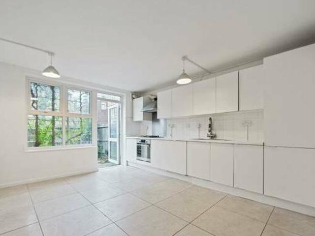 3 bedroom terraced house for rent in Crosby Street Dalston E8