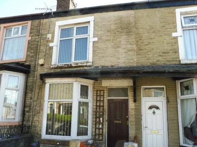 3 bedroom terraced house for rent in Crown Lane Horwich BL6 7QX BL6