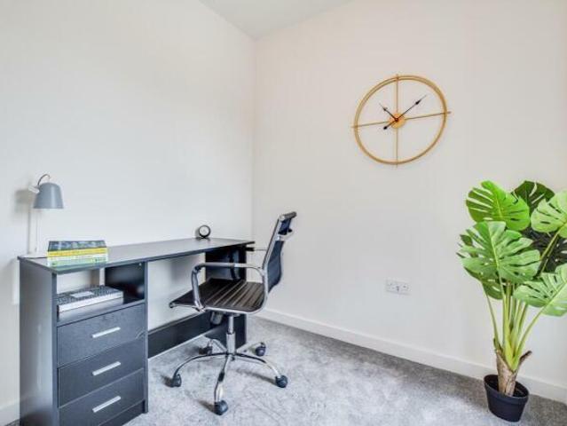 3 bedroom terraced house for rent in Curlew Way, Sheffield, S2