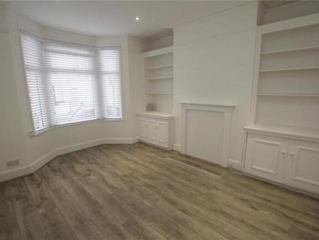 3 bedroom terraced house for rent in Curtis Street, Swindon, Wiltshire, SN1