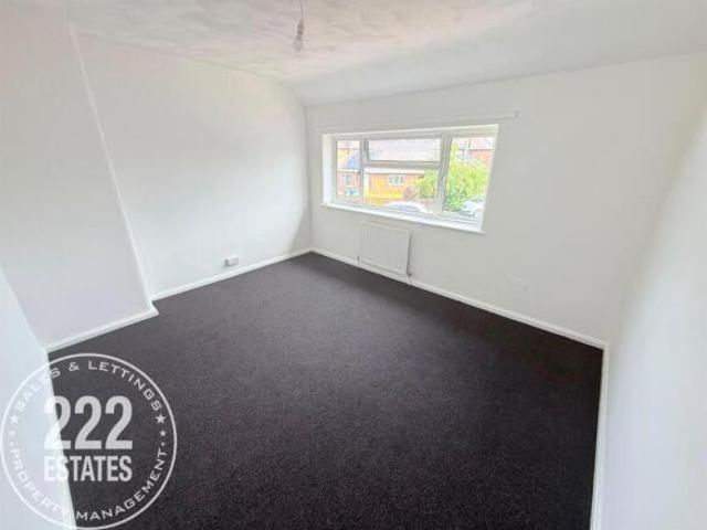 3 bedroom terraced house for rent in Ambleside Crescent, Warrington, WA2