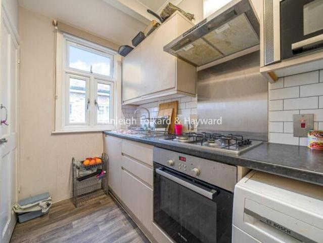 3 bedroom terraced house for rent in Ambleside Gardens, London, SW16