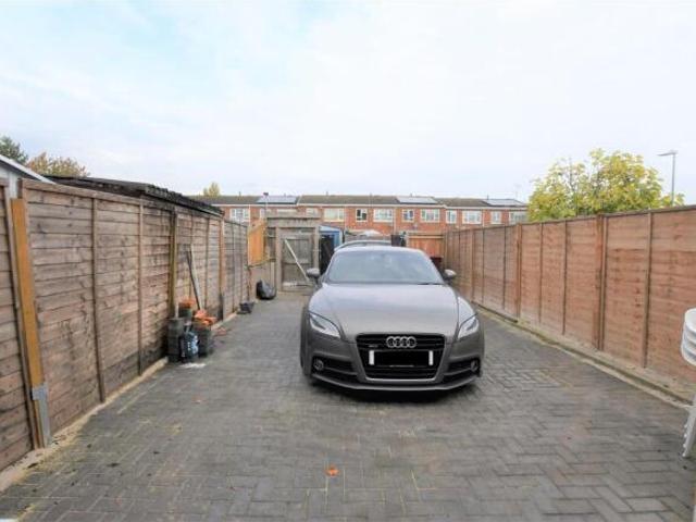 3 bedroom terraced house for rent in Amersham Road, Reading, RG4