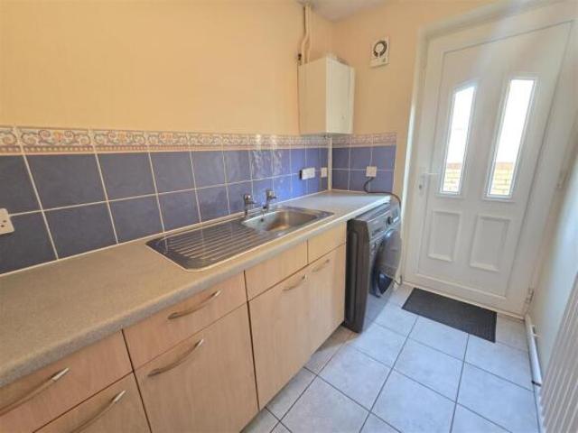 3 bedroom terraced house for rent in Angelica Drive, London, E6