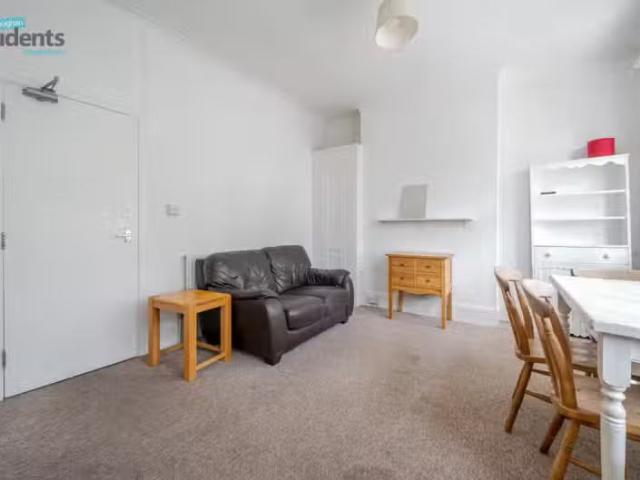 3 bedroom terraced house for rent in Abbey Road, Brighton, BN2