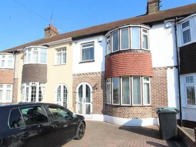 3 bedroom terraced house for rent in Abbey Road Gravesend Kent DA12