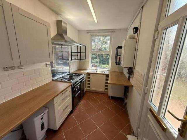 3 bedroom terraced house for rent in Abbeydale Road, Sheffield, S7
