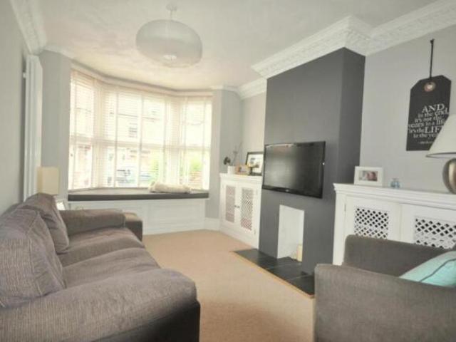 3 bedroom terraced house for rent in Acme Road, Watford, WD24