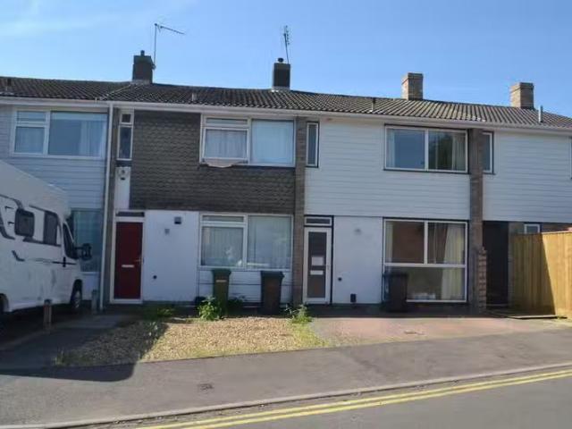 3 bedroom terraced house for rent in Acrefield Drive, Cambridg.