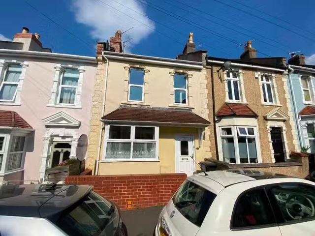 3 bedroom terraced house for rent in Agate Street, Bristol, BS3