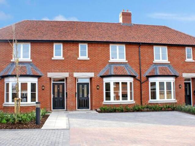 3 Bedroom Terraced House For Rent In Alton, Hampshire