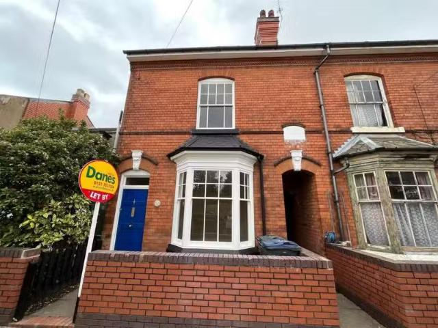 3 bedroom terraced house for rent in Albert Road, Kings Heath.