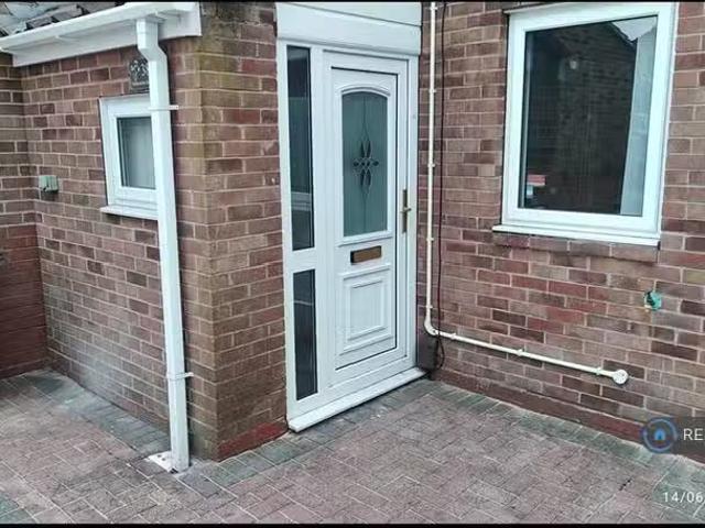 3 bedroom terraced house for rent in Aldbourne Way, Birmingham.