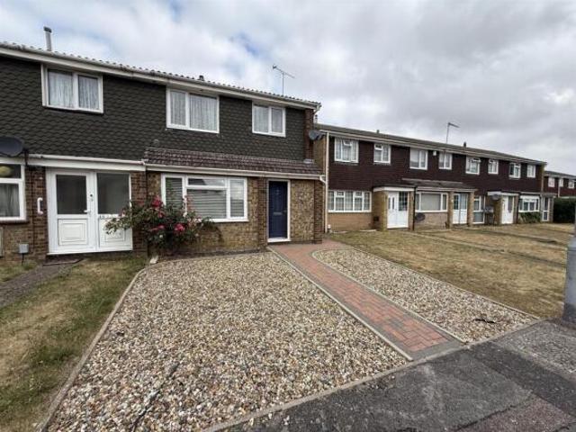 3 bedroom terraced house for rent in Alesia Road, Luton, LU3