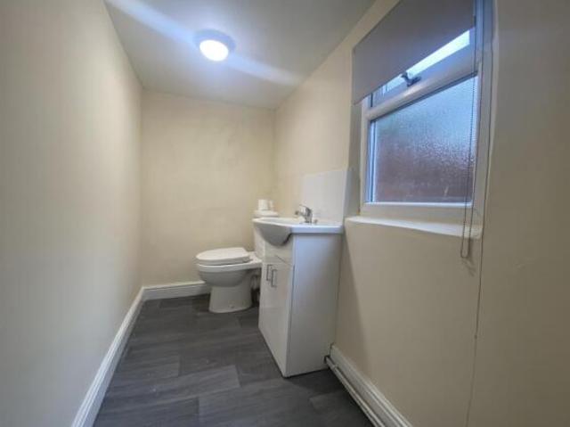 3 bedroom terraced house for rent in Alexandra Road, Abington, NN1 5QP, NN1