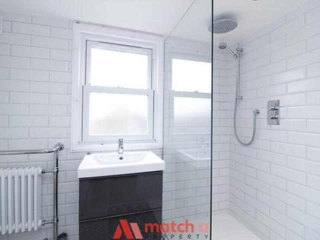 3 bedroom terraced house for rent in Alexandria Road, London, W13