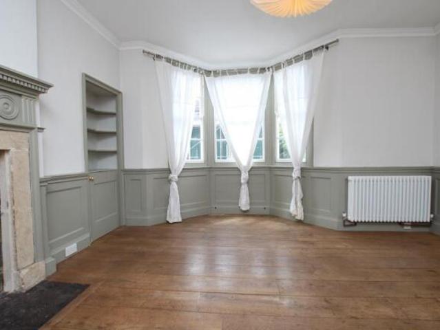 3 bedroom terraced house for rent in Alfred Place Kingsdown, BS2