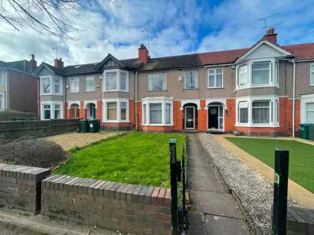 3 bedroom terraced house for rent in Allesley Old Road, Chapel.