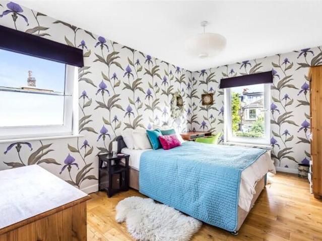 3 bedroom terraced house for rent in Allison Road, Harringay, London, N8