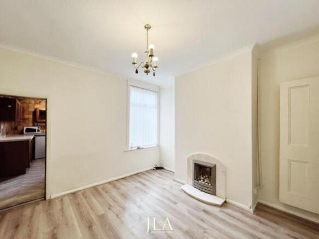 3 bedroom terraced house for rent in Alma Street, Leicester, LE3