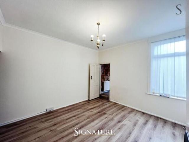 3 bedroom terraced house for rent in Alma Street, Leicester, LE3