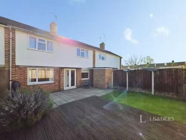 3 bedroom terraced house for rent in Alpine Close, Oakham, Rut.