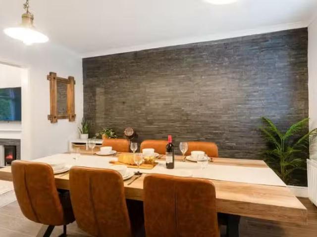 3 bedroom terraced house for rent in Approach Road, Poole, Dor.