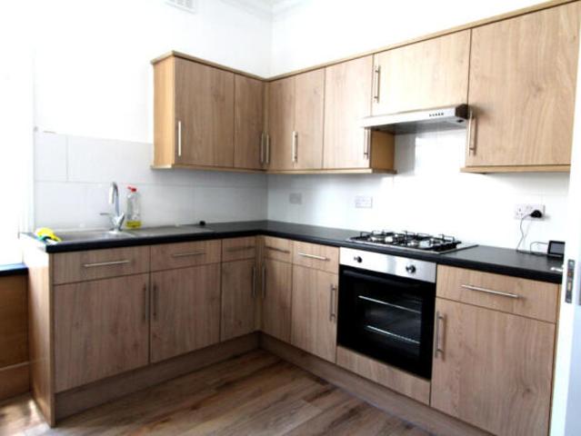 3 bedroom terraced house for rent in Arbuthnot Road, London, SE14