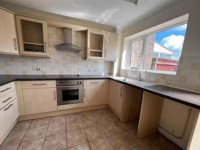 3 bedroom terraced house for rent in Ash Grove, Ringwood, BH24