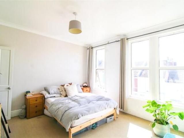 3 bedroom terraced house for rent in Ashgrove Road, Bristol, BS3