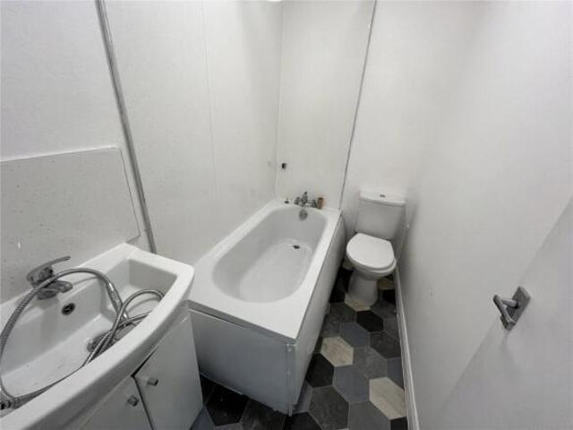 3 bedroom terraced house for rent in Ashton Terrace, Harehills, Leeds, LS8