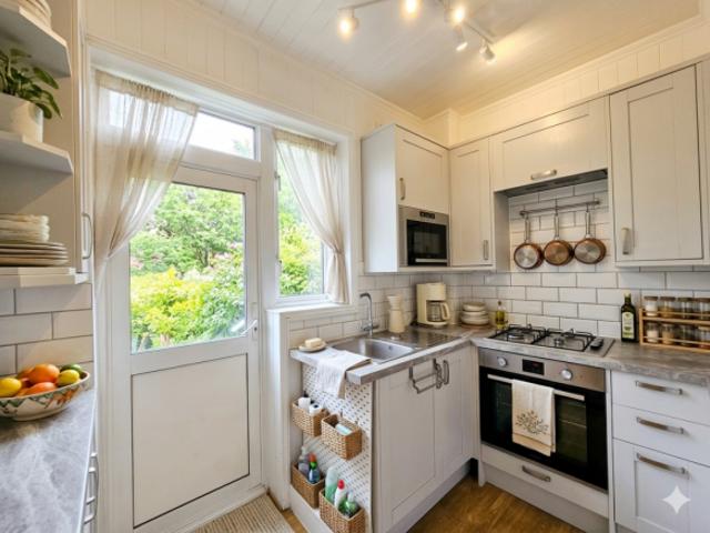 3 bedroom terraced house for rent in Ashvale Road, Tooting Broadway, SW17
