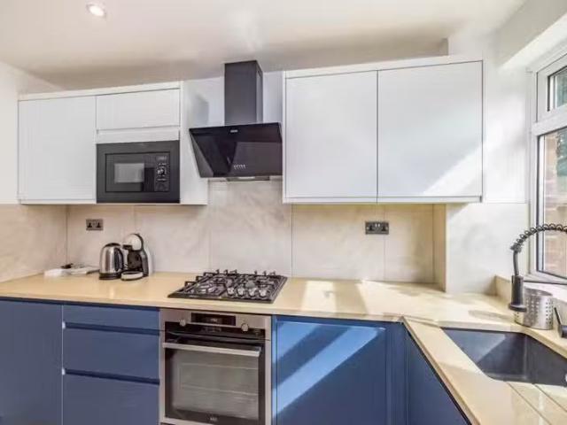 3 bedroom terraced house for rent in Athena Place, The Drive.