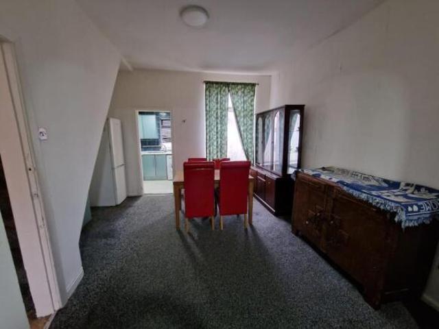 3 bedroom terraced house for rent in Audley Road, M19