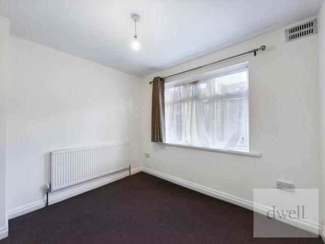 3 bedroom terraced house for rent in Avondale Street, Leeds, LS13