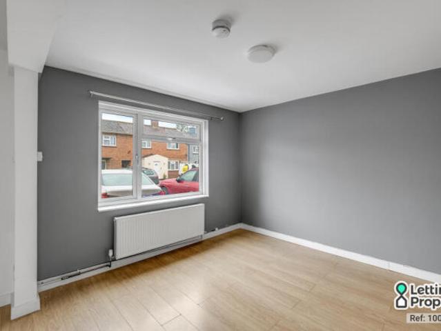 3 bedroom terraced house for rent in Aynho Crescent, Northampton, Northamptonshire, NN2 8JY, NN2