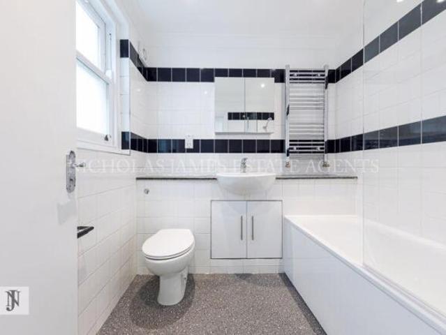 3 bedroom terraced house for rent in Boyton Road, Hornsey N8